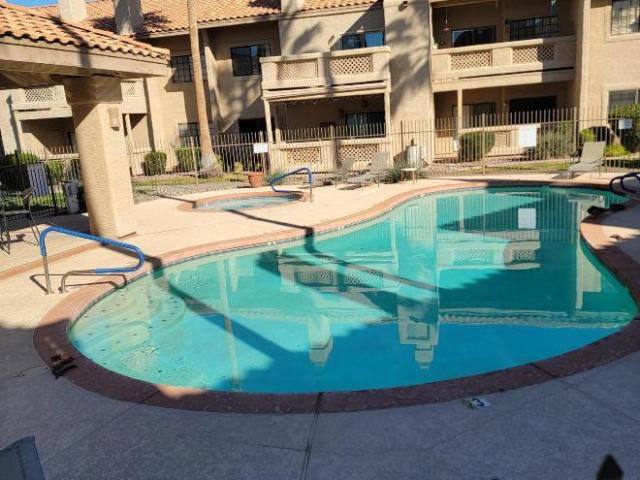 2 Br, 2 bath, Apartment 930 North Mesa Drive