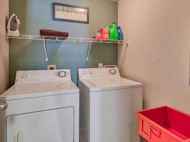 2 Br, 2 bath, Apartment 9335 E Baseline Rd