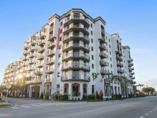 2 Br, 2 bath, Apartment 950 SW 57th Ave
