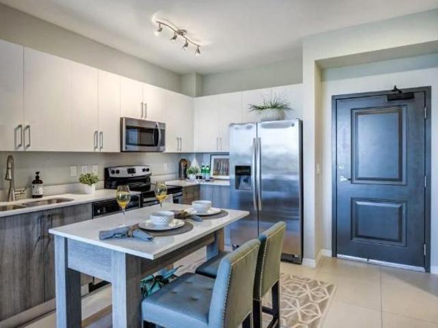 2 Br, 2 bath, Apartment 950 SW 57th Ave
