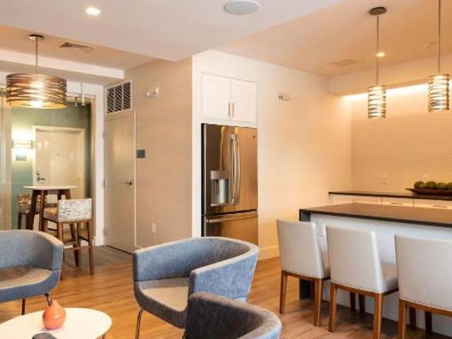 2 Br, 2 bath, Apartment 95 West Street