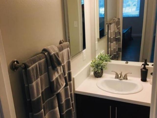 2 Br, 2 bath, Apartment 9800 Fair Oaks Boulevard