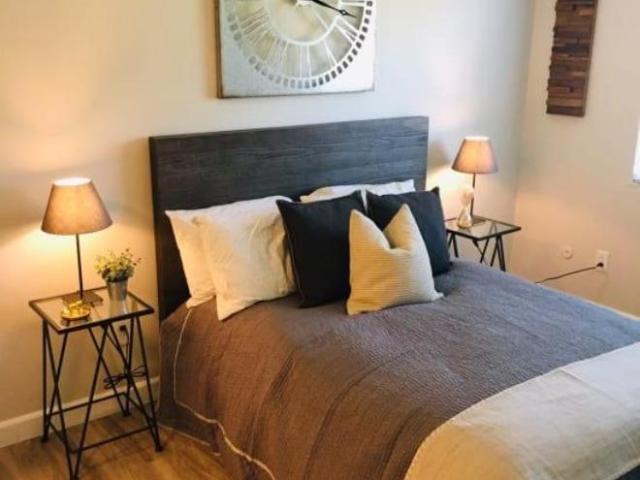2 Br, 2 bath, Apartment 9800 Fair Oaks Boulevard