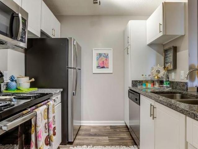2 Br, 2 bath, Apartment 997 Johnnie Dodds Blvd