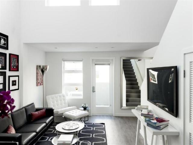 2 Br, 2 bath, Apartment 9901 Washington Blvd