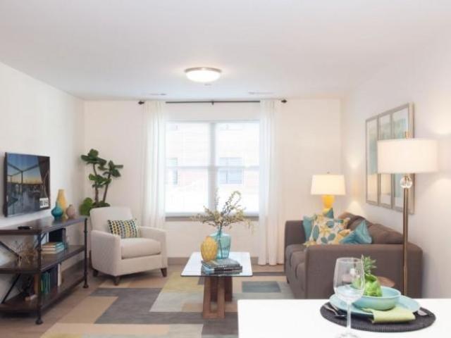 2 Br, 2 bath, Apartment 99 Needham St