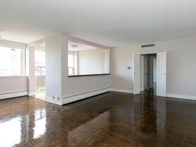 2 Br, 2 bath, Apartment 9 Deer Park Crescent