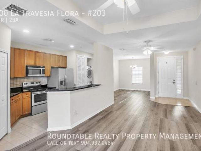 2 Br, 2 bath, Condo 400 La Travesia Flora