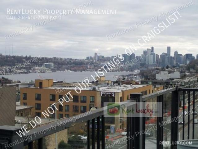 2 Br, 2 bath, Condo 4031 Aurora Ave N