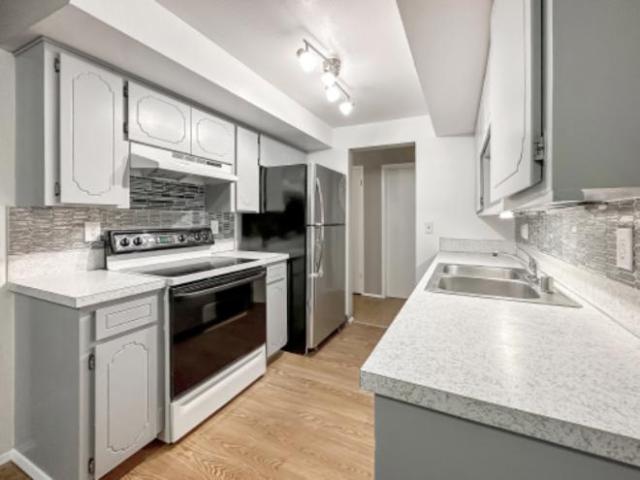 2 Br, 2 bath, Condo 405 NE 85th St