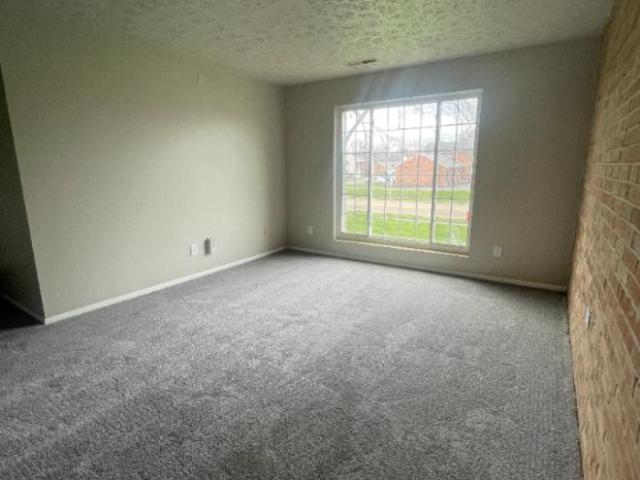 2 Br, 2 bath, Condo 407 Sheraton Ave Nw