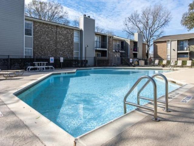 2 Br, 2 bath, Condo 4100 Vista Rd