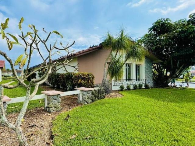 2 Br, 2 bath, Condo 4111 Se 18th Place