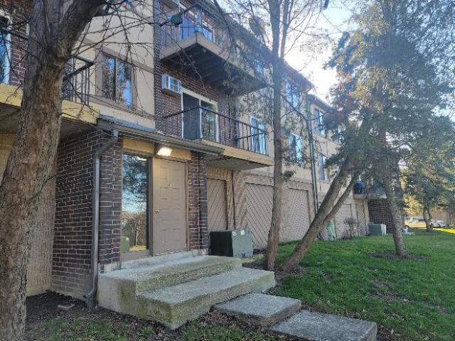 2 Br, 2 bath, Condo 416 E Bailey