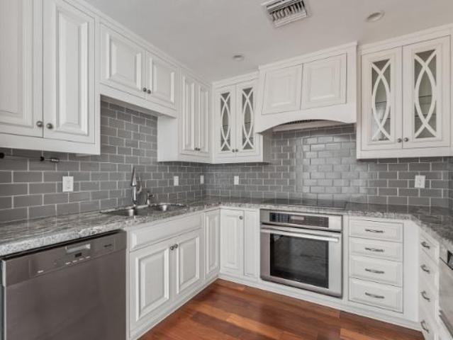 2 Br, 2 bath, Condo 4200 N Miller Rd