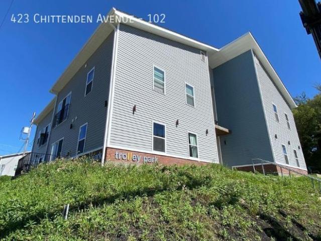 2 Br, 2 bath, Condo 423 Chittenden Avenue