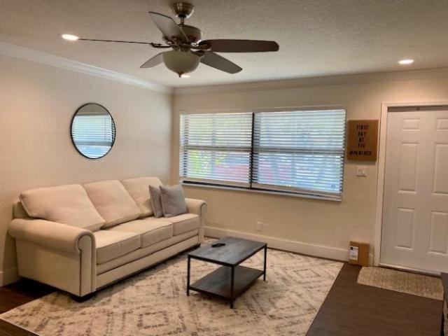 2 Br, 2 bath, Condo 4275 NW 114th Ter