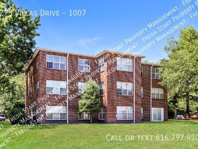2 Br, 2 bath, Condo 4273 Villas Dr