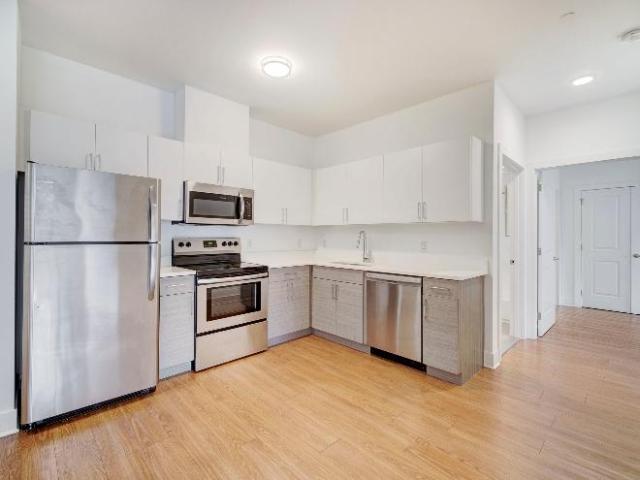 2 Br, 2 bath, Condo 429 Bergen Ave