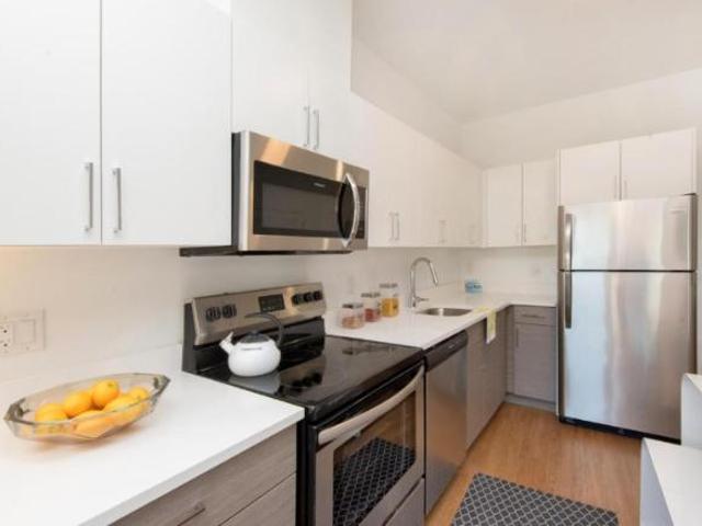2 Br, 2 bath, Condo 429 Bergen Ave