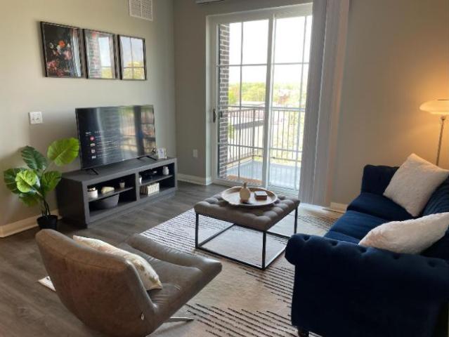 2 Br, 2 bath, Condo 431 West Rich Street