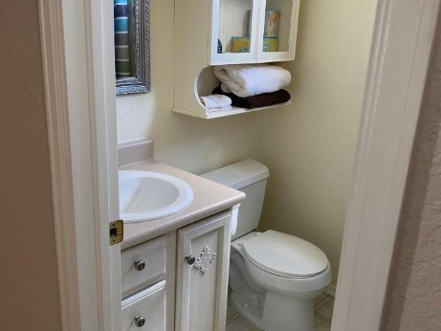 2 Br, 2 bath, Condo 435 E Stardust Dr