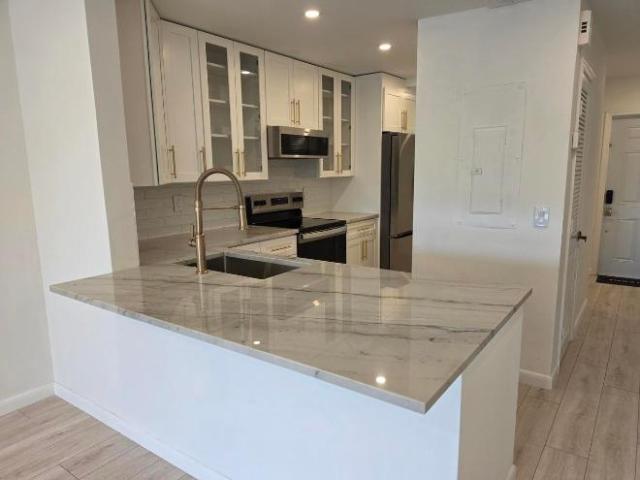 2 Br, 2 bath, Condo 440 Canal Point S