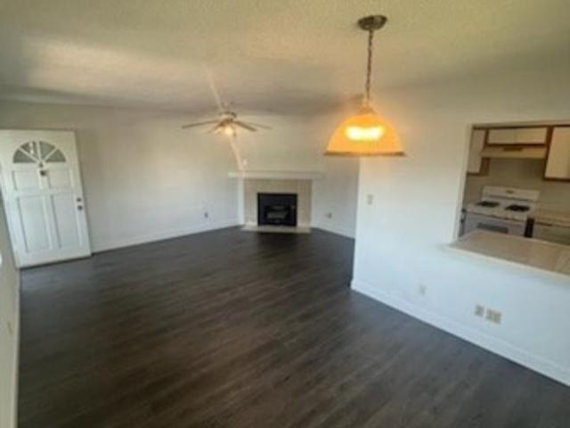 2 Br, 2 bath, Condo 4418 Colfax
