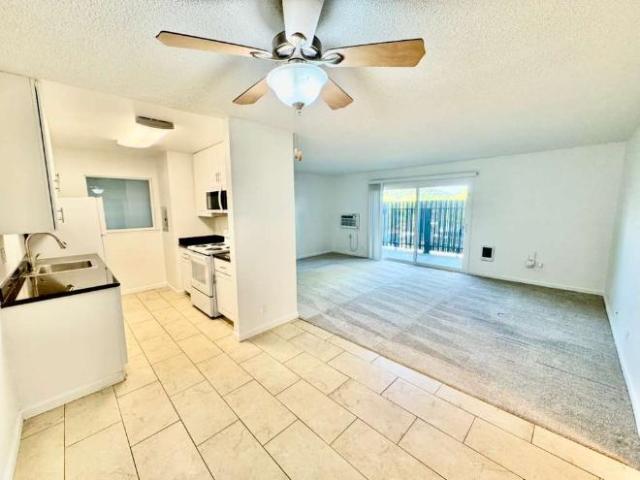 2 Br, 2 bath, Condo 445 Ignacio Blvd