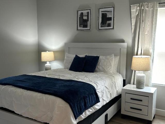 2 Br, 2 bath, Condo 4460 Caroline Street