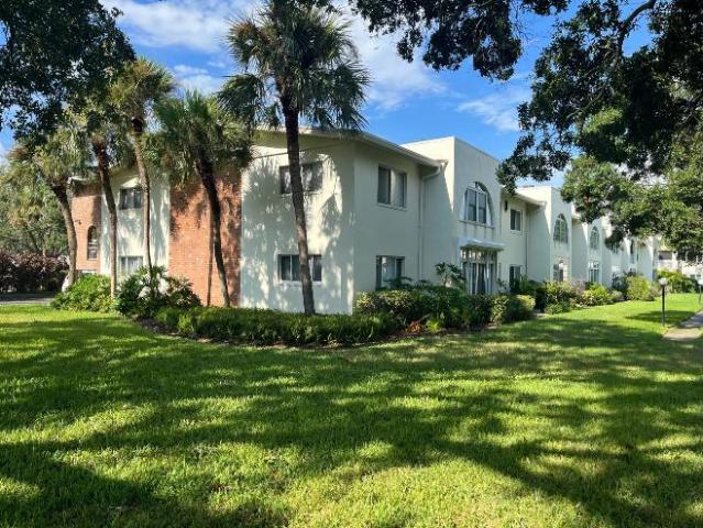 2 Br, 2 bath, Condo 4480 Overlook Dr NE