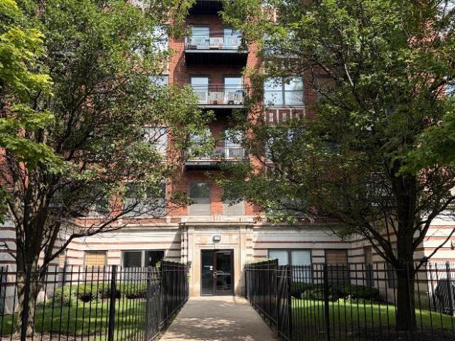 2 Br, 2 bath, Condo 4537 S Drexel Blvd