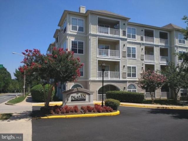 2 Br, 2 bath, Condo 4561 Strutfield Ln