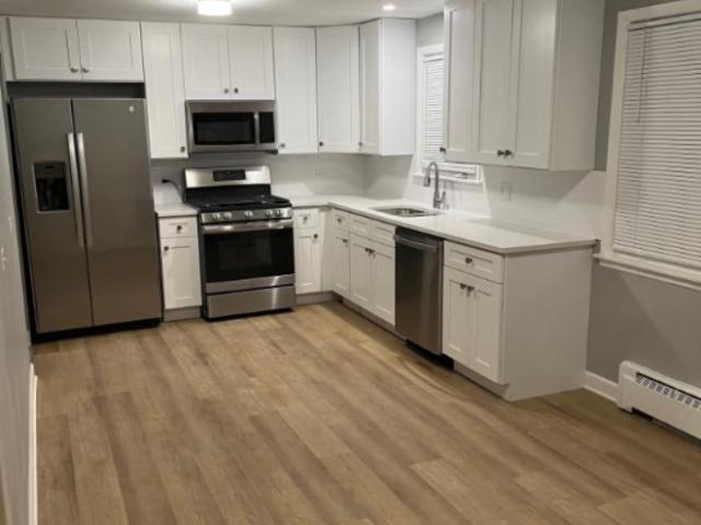 2 Br, 2 bath, Condo 4600 N Sayre Ave
