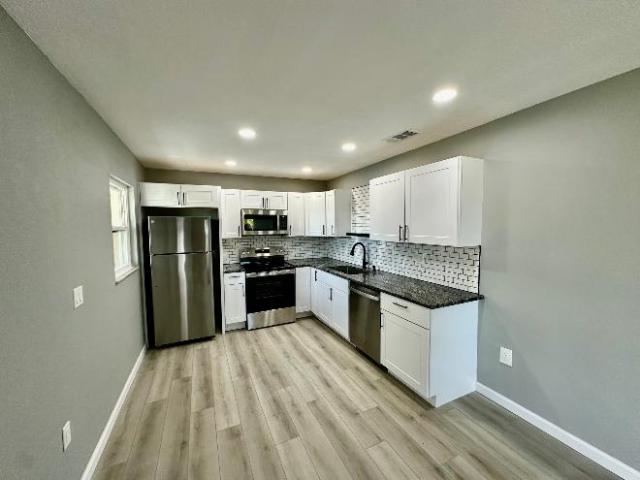 2 Br, 2 bath, Condo 460 Base Ave