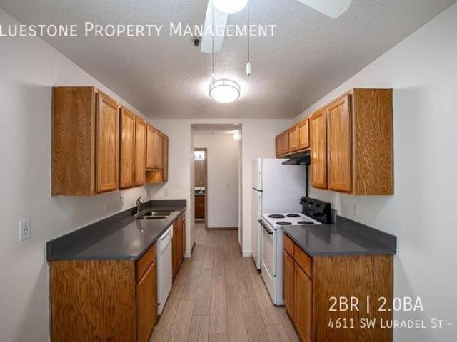 2 Br, 2 bath, Condo 4611 SW Luradel St