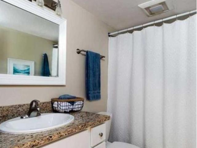 2 Br, 2 bath, Condo 4629 W Lake Sammamish Pkwy SE