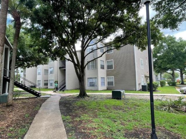2 Br, 2 bath, Condo 4708 Walden Circle