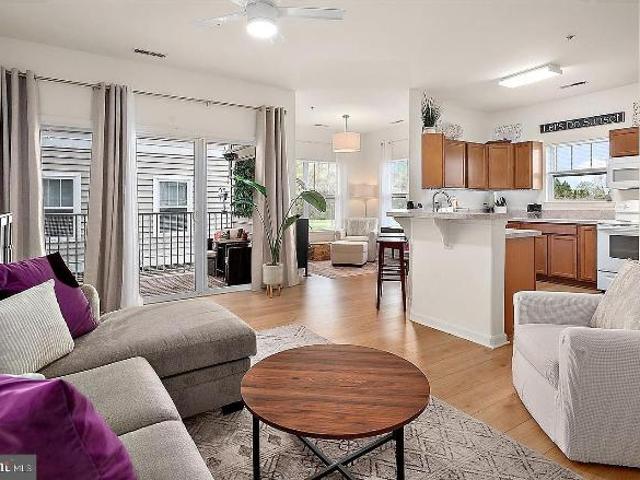 2 Br, 2 bath, Condo 4702 Summer Brook Way