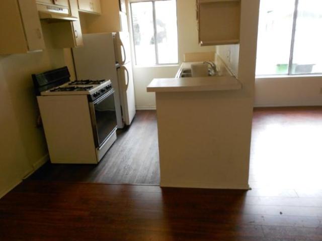 2 Br, 2 bath, Condo 4702 West 17 Th St