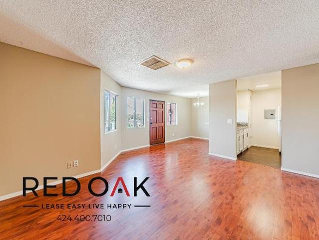 2 Br, 2 bath, Condo 4734 S Slauson Avenue