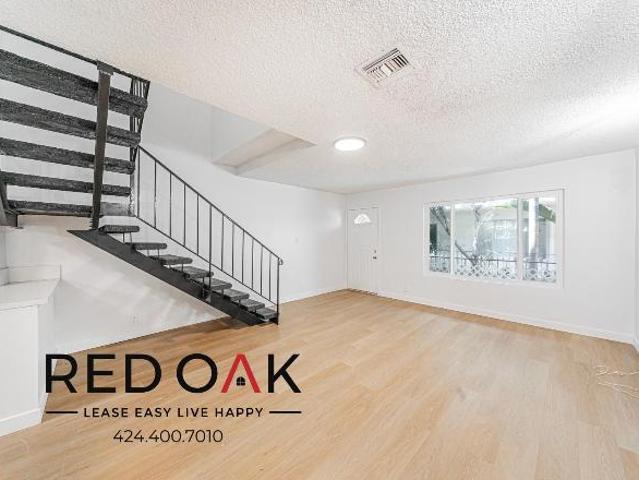 2 Br, 2 bath, Condo 4737 Orion Ave