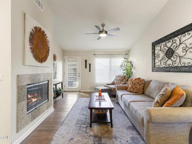 2 Br, 2 bath, Condo 4848 N 36th St