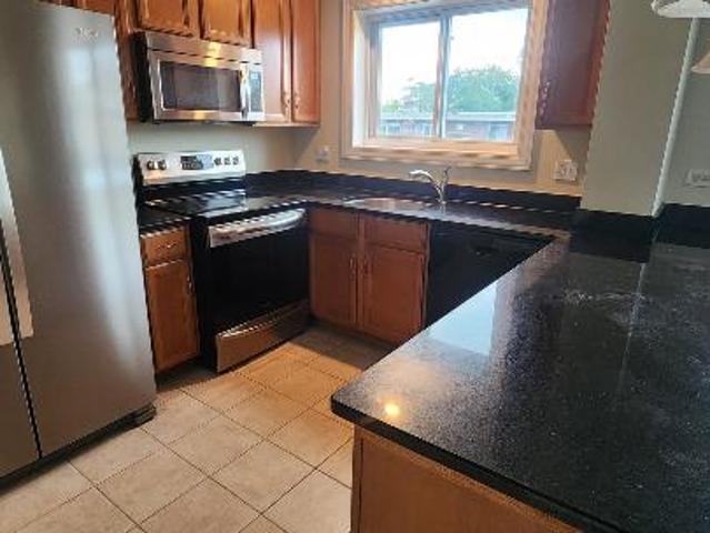 2 Br, 2 bath, Condo 4842 Conrad St