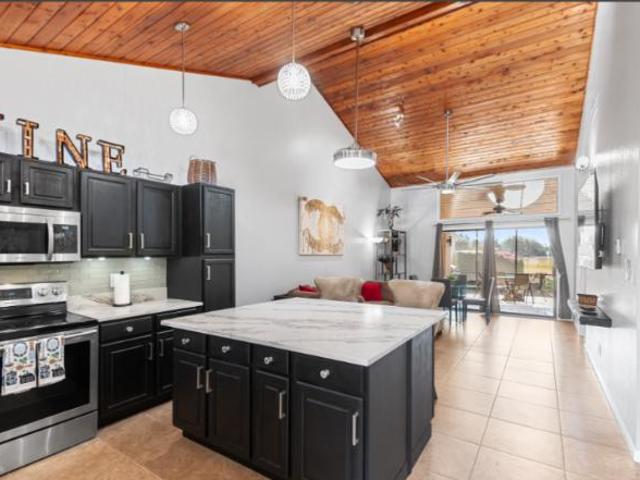 2 Br, 2 bath, Condo 49 Aspen Rd