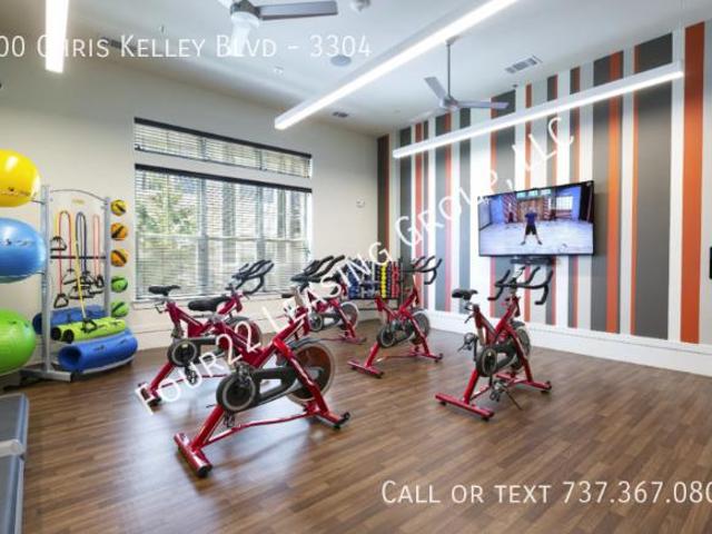 2 Br, 2 bath, Condo 500 Chris Kelley Blvd