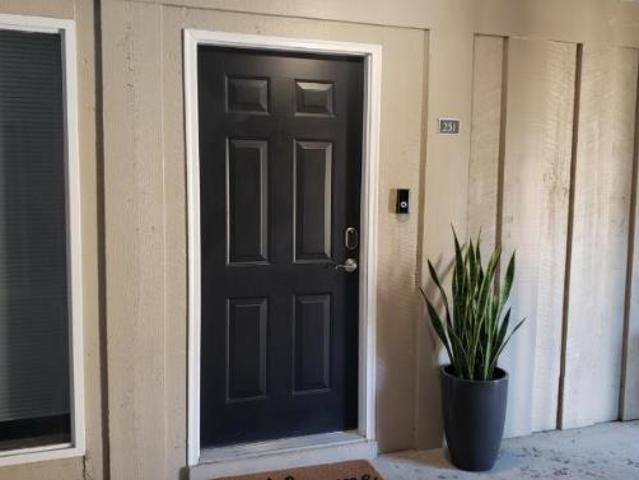2 Br, 2 bath, Condo 507 Nw 39th Rd