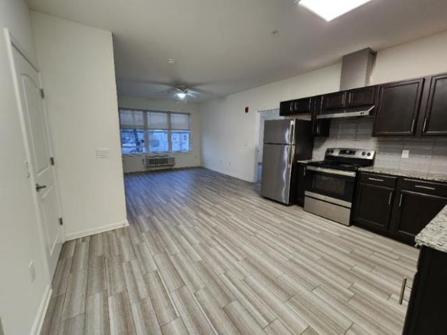 2 Br, 2 bath, Condo 510 Hamilton St
