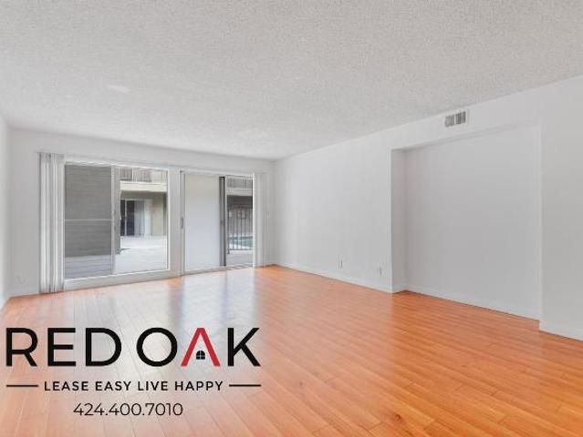 2 Br, 2 bath, Condo 511 N Kenmore Ave