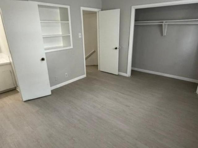 2 Br, 2 bath, Condo 5220 Weber Road